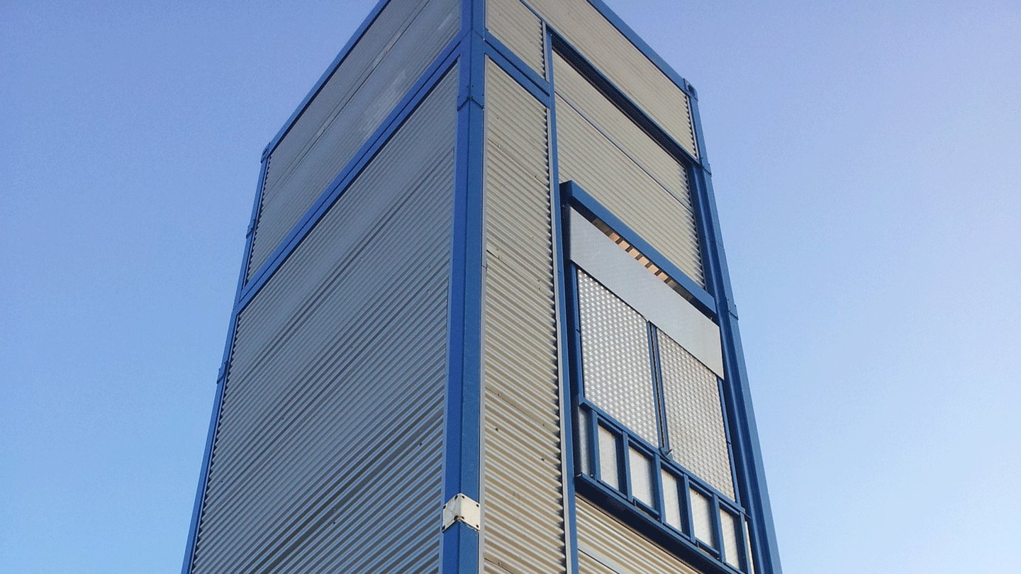 Temporary passenger lift in London for CrossRail