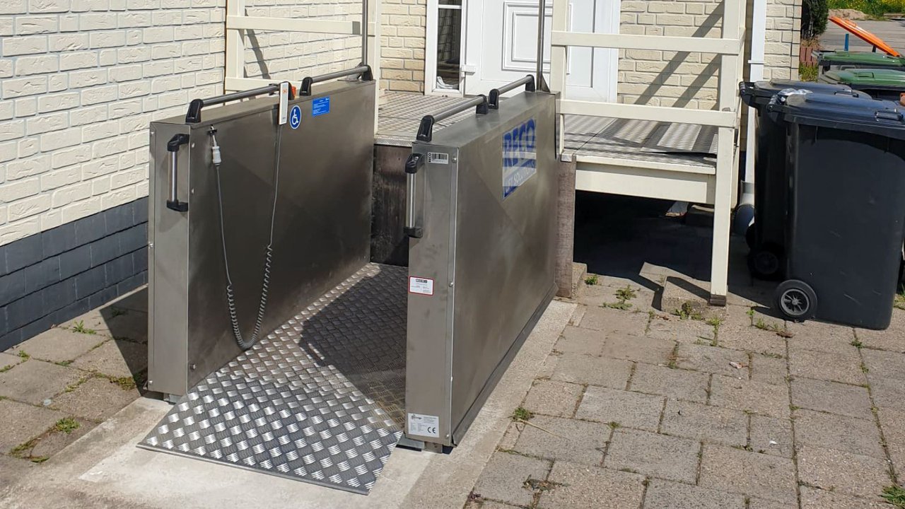 Disabled Platform Lift for external wheelchair access