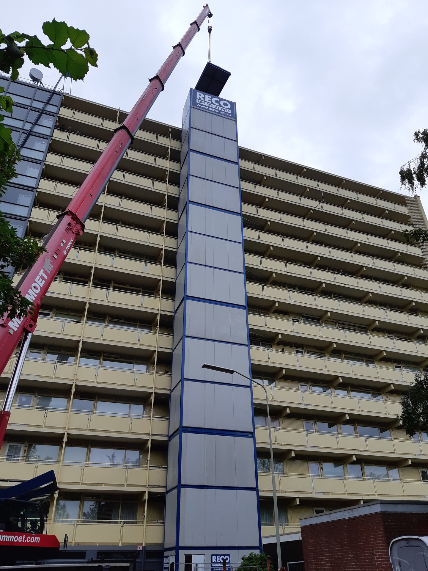 Lift shaft out of service in Delfzijl after fire: RECO comes to the rescue