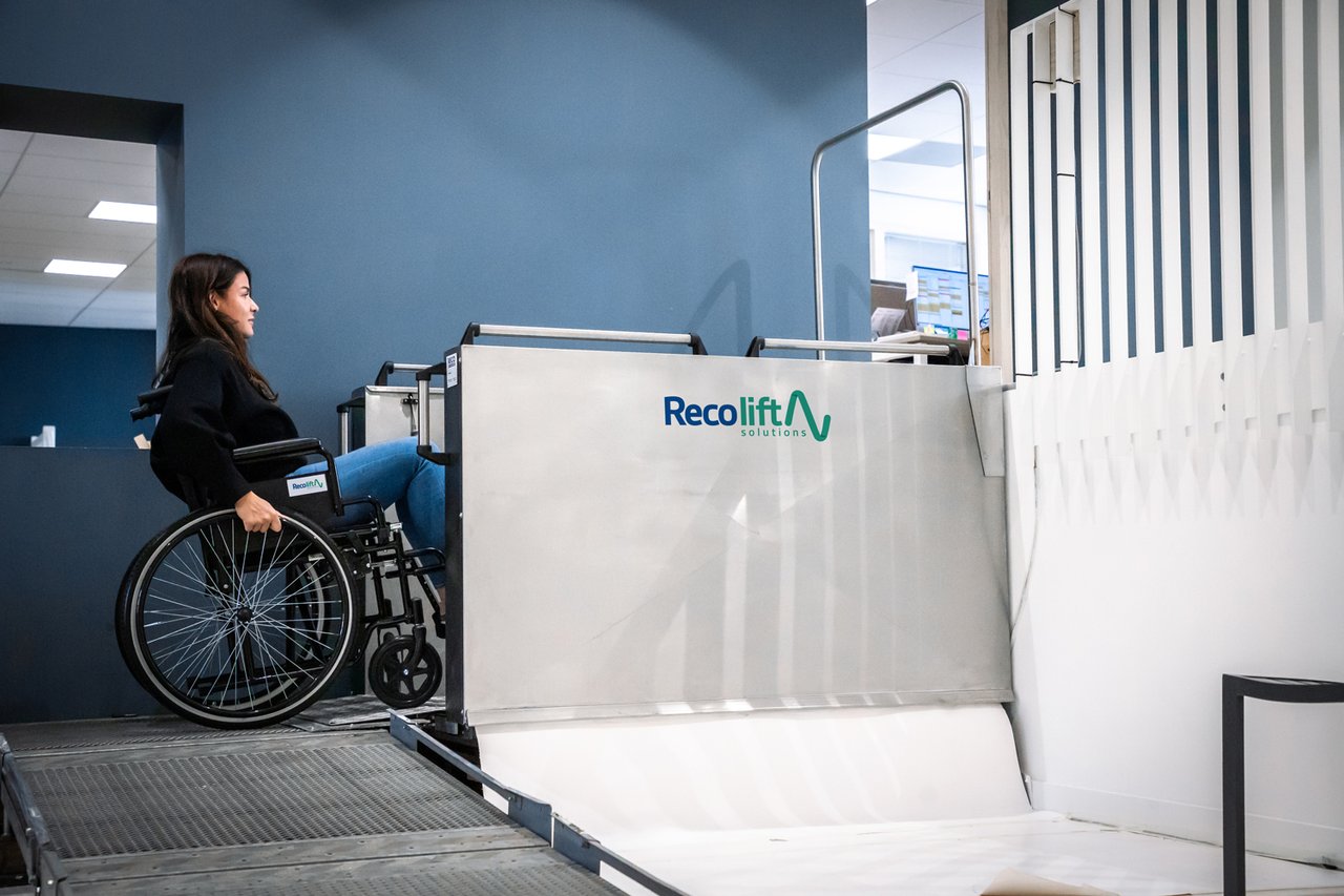 Wheelchair Step Lifts | Temporary Lifts for Wheelchair Access