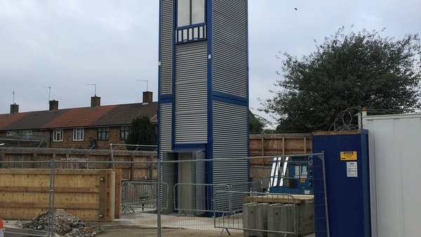 Temporary passenger lift in London for CrossRail