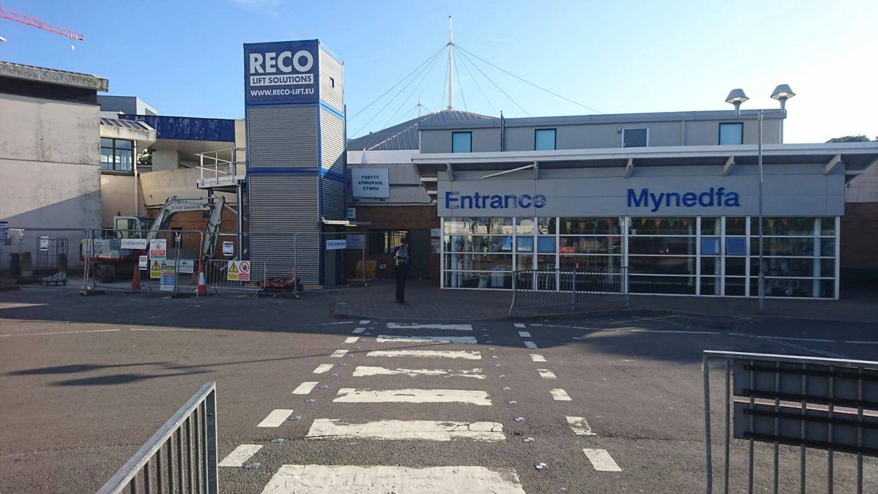 Cardiff University Hospital deploys temporary passenger lift during ...