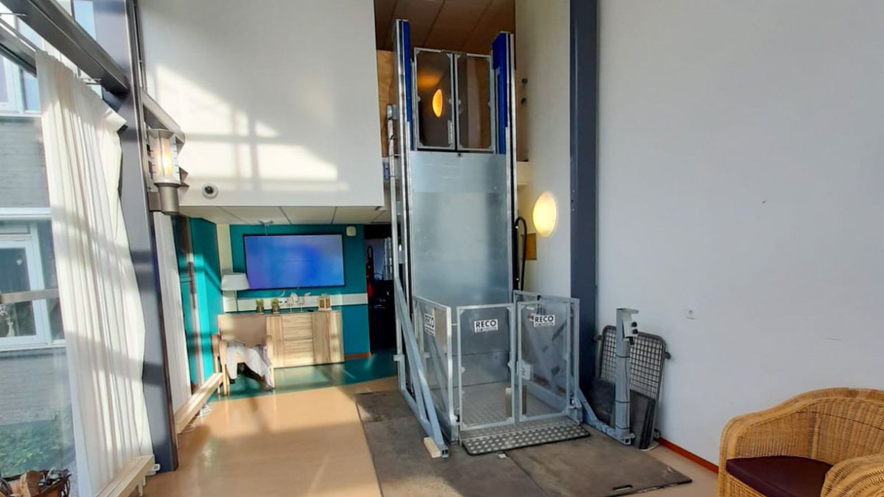 Temporary Wheelchair Lift 1.7m | Low rise platform lift