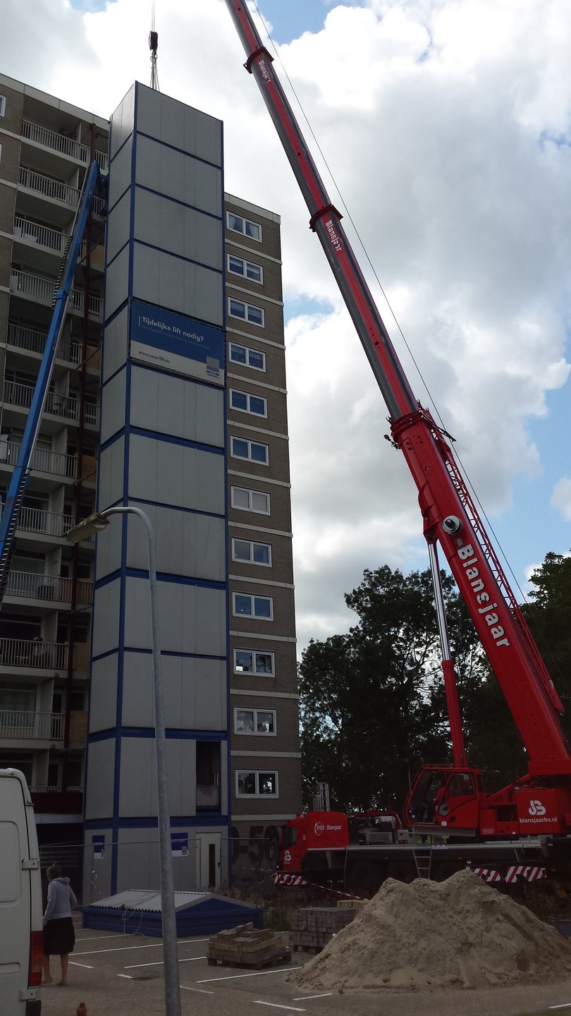 Temporary lift deployed during lift maintenance