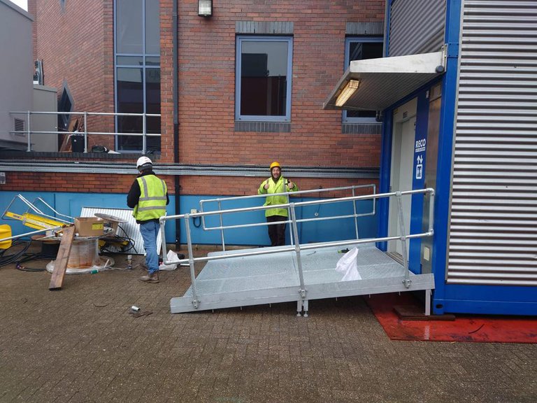 Bracknell Healthspace deploys temporary RECO lift at corona lab