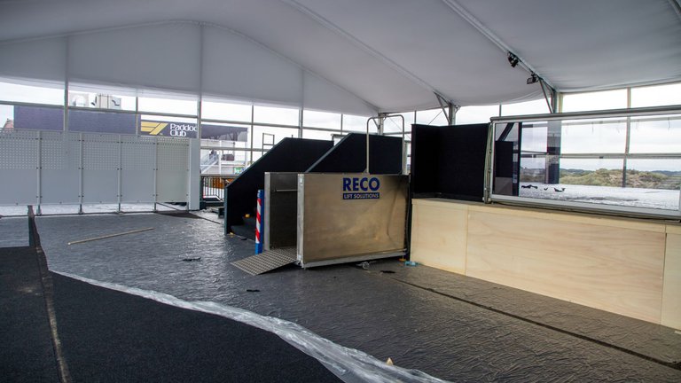 Temporary Wheelchair Lift 1.3m | Low rise platform lift