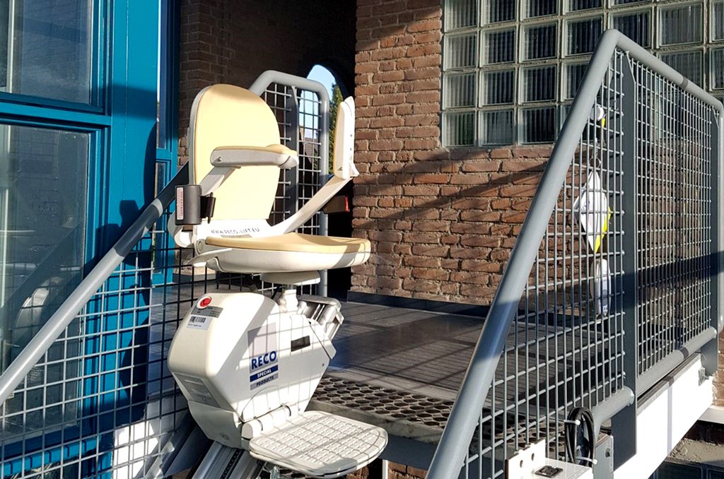 Trapliften of personenlift: Welke is het beste voor uw situatie?